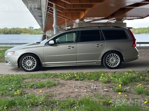 Volvo V70 2007 in Riga, with an engine capacity of 2.40 L and mileage of 361 thousand km for 1990 €, photo 7 on AUTOMOTO.COM.LV
