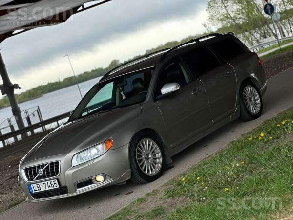 Volvo V70 2007 in Riga, with an engine capacity of 2.40 L and mileage of 361 thousand km for 1990 €, photo 9 on AUTOMOTO.COM.LV