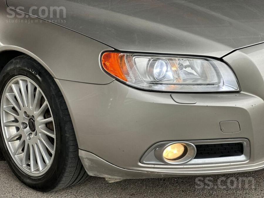 Volvo V70 2007 in Riga, with an engine capacity of 2.40 L and mileage of 361 thousand km for 1990 €, photo 12 on AUTOMOTO.COM.LV