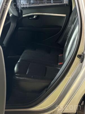 Volvo V70 2007 in Riga, with an engine capacity of 2.40 L and mileage of 361 thousand km for 1990 €, photo 15 on AUTOMOTO.COM.LV