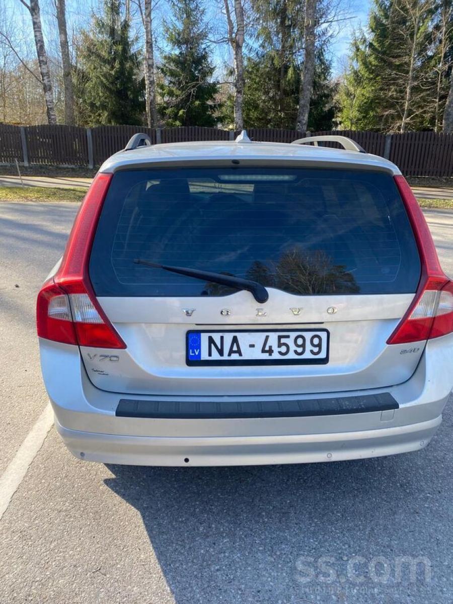 Volvo V70 2007 in Riga, with an engine capacity of 2.40 L and mileage of 384 thousand km for 3000 €, photo 3 on AUTOMOTO.COM.LV