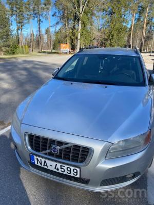 Volvo V70 2007 in Riga, with an engine capacity of 2.40 L and mileage of 384 thousand km for 3000 €, photo 4 on AUTOMOTO.COM.LV