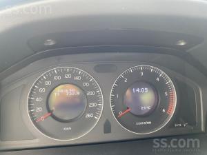 Volvo V70 2007 in Riga, with an engine capacity of 2.40 L and mileage of 384 thousand km for 3000 €, photo 5 on AUTOMOTO.COM.LV