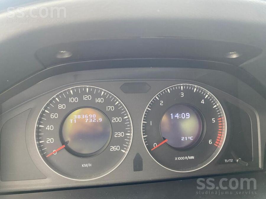 Volvo V70 2007 in Riga, with an engine capacity of 2.40 L and mileage of 384 thousand km for 3000 €, photo 5 on AUTOMOTO.COM.LV
