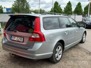 Volvo V70 2007 in Riga, with an engine capacity of 2.40 L and mileage of 347 thousand km for 1950 €, photo 5 on AUTOMOTO.COM.LV