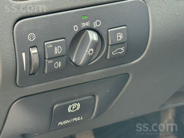 Volvo V70 2007 Rīga, ar dzinēja tilpumu 2.40 L un nobraukumu 347 tūkst. km par 1950 €, foto 6 vietnē AUTOMOTO.COM.LV