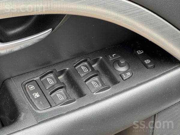 Volvo V70 2007 Rīga, ar dzinēja tilpumu 2.40 L un nobraukumu 347 tūkst. km par 1950 €, foto 7 vietnē AUTOMOTO.COM.LV