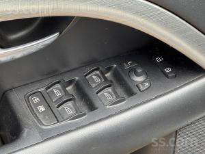 Volvo V70 2007 in Riga, with an engine capacity of 2.40 L and mileage of 347 thousand km for 1950 €, photo 8 on AUTOMOTO.COM.LV