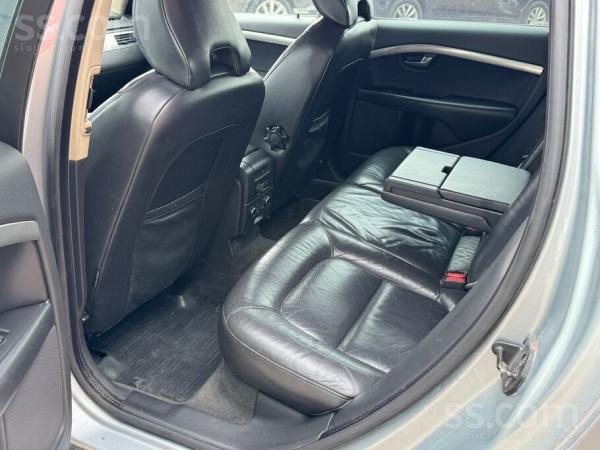 Volvo V70 2007 Rīga, ar dzinēja tilpumu 2.40 L un nobraukumu 347 tūkst. km par 1950 €, foto 9 vietnē AUTOMOTO.COM.LV