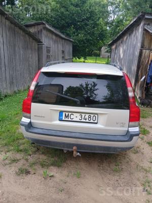 Volvo V70 2007 Alūksne, ar dzinēja tilpumu 2.40 L un nobraukumu 321 tūkst. km par 1500 €, foto 3 vietnē AUTOMOTO.COM.LV