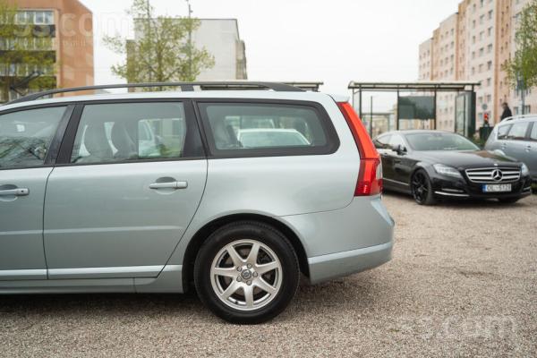 Volvo V70 2007 Liepāja, ar dzinēja tilpumu 2.40 L un nobraukumu 352 tūkst. km par 4900 €, foto 10 vietnē AUTOMOTO.COM.LV