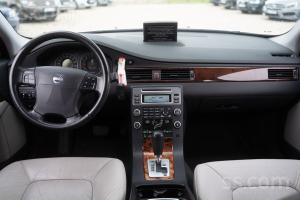 Volvo V70 2007 in Liepaja, with an engine capacity of 2.40 L and mileage of 352 thousand km for 4900 €, photo 15 on AUTOMOTO.COM.LV