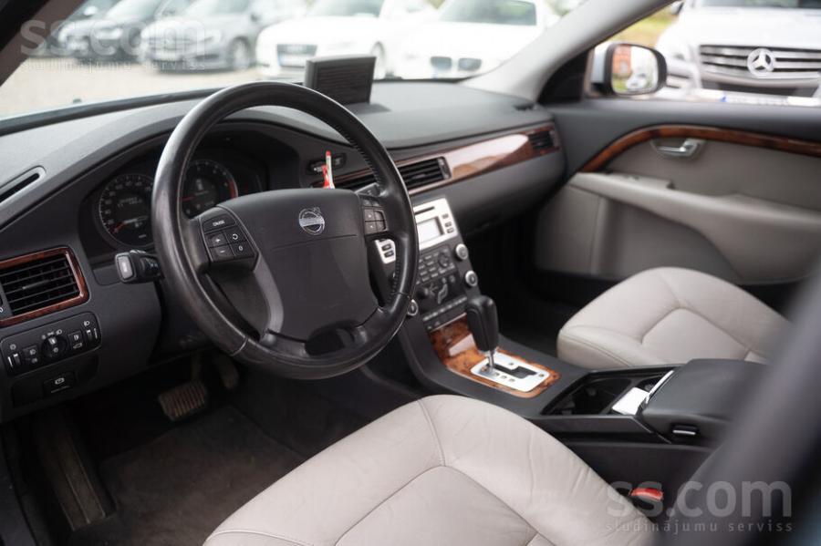 Volvo V70 2007 in Liepaja, with an engine capacity of 2.40 L and mileage of 352 thousand km for 4900 €, photo 18 on AUTOMOTO.COM.LV