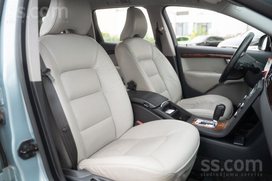 Volvo V70 2007 in Liepaja, with an engine capacity of 2.40 L and mileage of 352 thousand km for 4900 €, photo 20 on AUTOMOTO.COM.LV