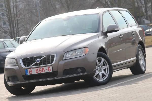 Volvo V70 2007 in Riga, with an engine capacity of 2.40 L and mileage of 289 thousand km for 4290 €, photo 1 on AUTOMOTO.COM.LV