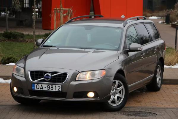 Volvo V70 2007 in Marupe, with an engine capacity of 2.40 L and mileage of 0 thousand km for 4850 €, photo 2 on AUTOMOTO.COM.LV
