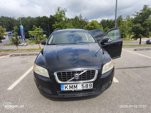 Volvo V70 2007 in Vilnius, with an engine capacity of 2.40 L and mileage of 354 thousand km for 2700 €, photo 1 on AUTOMOTO.COM.LV