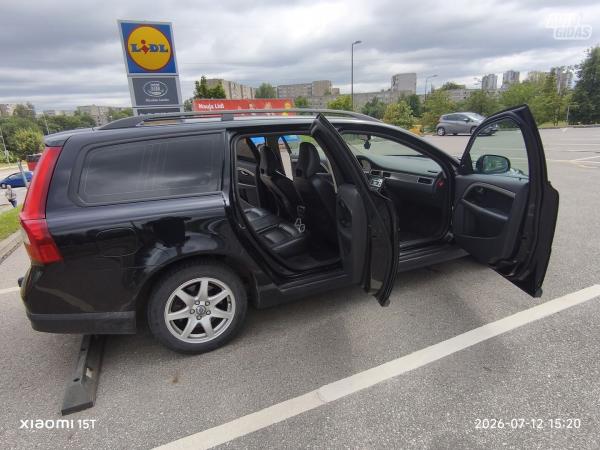 Volvo V70 2007 in Vilnius, with an engine capacity of 2.40 L and mileage of 354 thousand km for 2700 €, photo 10 on AUTOMOTO.COM.LV