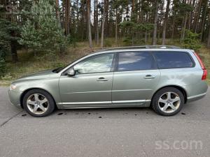 Volvo V70 2007 in Riga, with an engine capacity of 2.40 L and mileage of 375 thousand km for 3000 €, photo 3 on AUTOMOTO.COM.LV