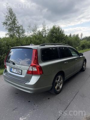 Volvo V70 2007 in Riga, with an engine capacity of 2.40 L and mileage of 375 thousand km for 3000 €, photo 6 on AUTOMOTO.COM.LV