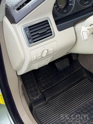 Volvo V70 2007 in Riga, with an engine capacity of 2.40 L and mileage of 375 thousand km for 3000 €, photo 12 on AUTOMOTO.COM.LV