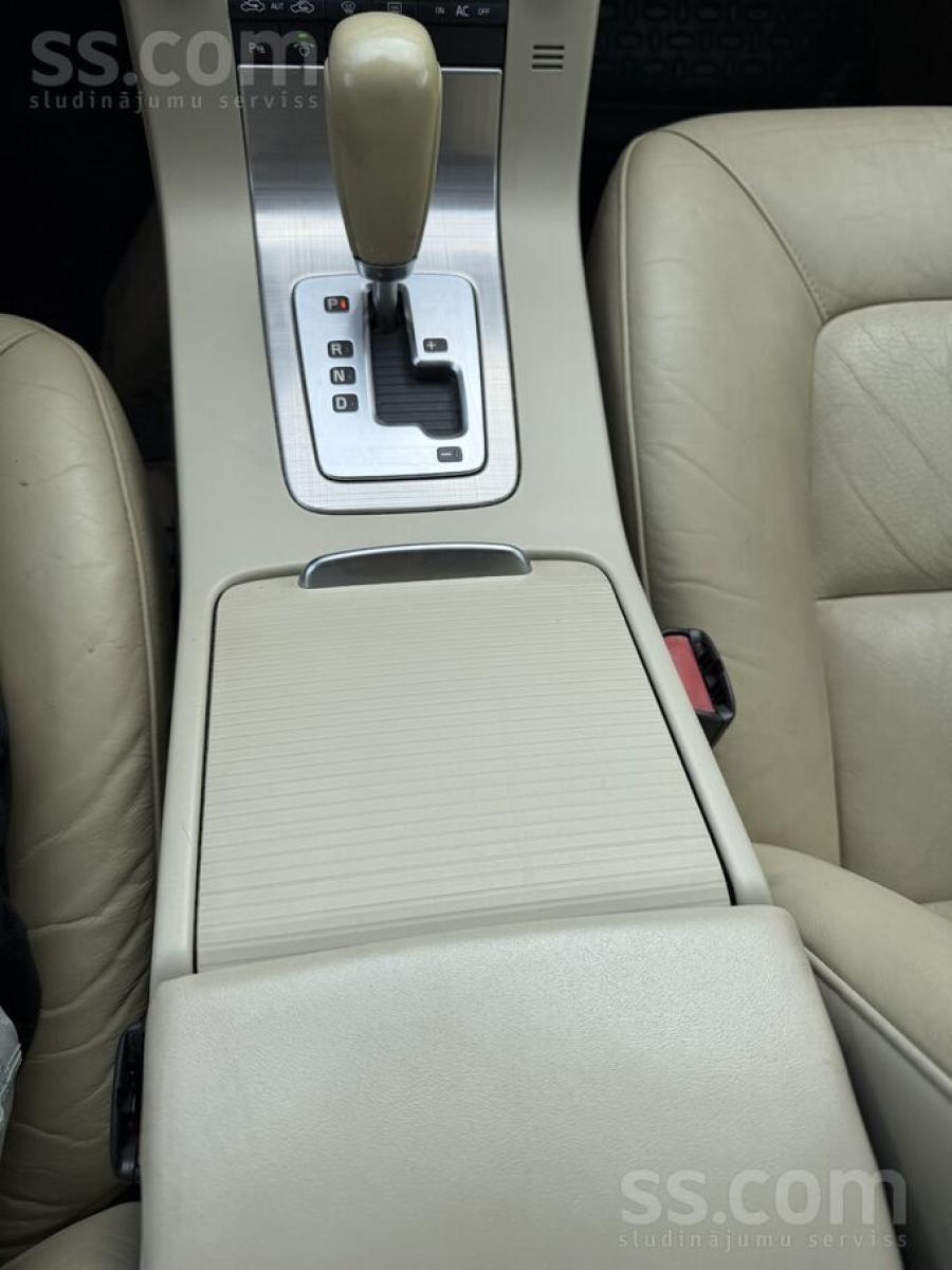 Volvo V70 2007 in Riga, with an engine capacity of 2.40 L and mileage of 375 thousand km for 3000 €, photo 13 on AUTOMOTO.COM.LV