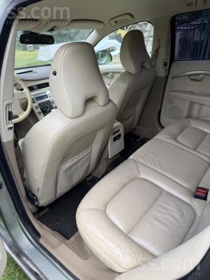 Volvo V70 2007 in Riga, with an engine capacity of 2.40 L and mileage of 375 thousand km for 3000 €, photo 17 on AUTOMOTO.COM.LV