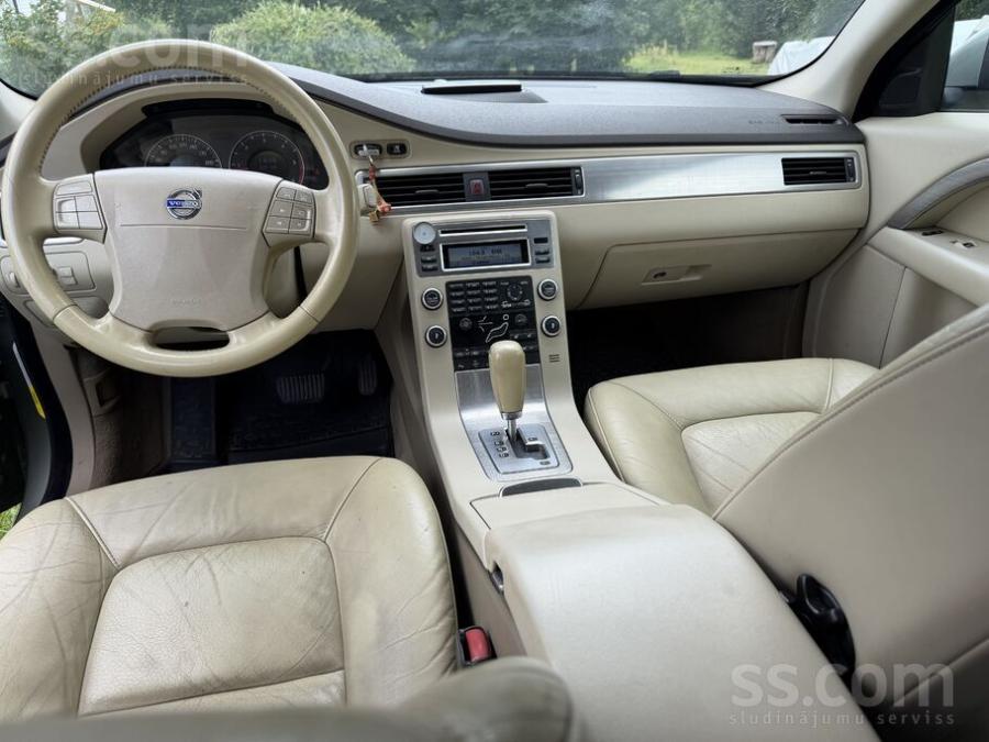 Volvo V70 2007 in Riga, with an engine capacity of 2.40 L and mileage of 375 thousand km for 3000 €, photo 19 on AUTOMOTO.COM.LV