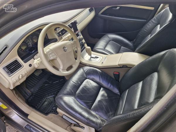Volvo V70 2007 Panevēža, ar dzinēja tilpumu 2.40 L un nobraukumu 281 tūkst. km par 3700 €, foto 6 vietnē AUTOMOTO.COM.LV