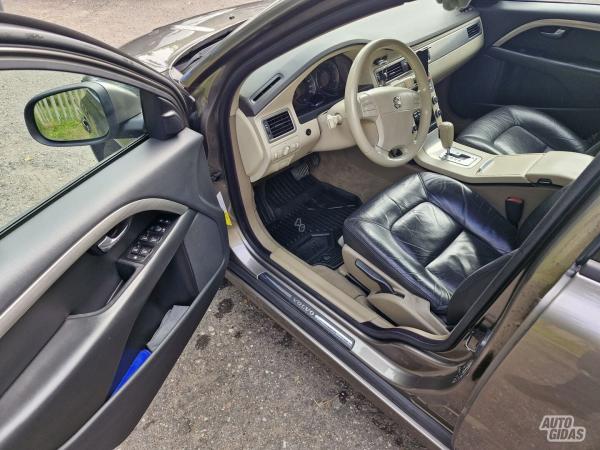 Volvo V70 2007 Panevēža, ar dzinēja tilpumu 2.40 L un nobraukumu 281 tūkst. km par 3700 €, foto 7 vietnē AUTOMOTO.COM.LV