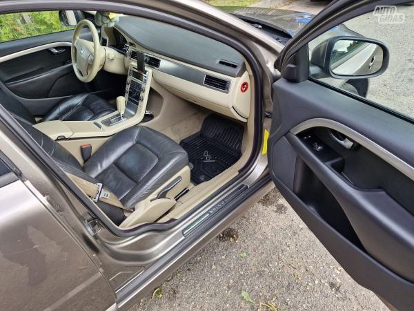 Volvo V70 2007 Panevēža, ar dzinēja tilpumu 2.40 L un nobraukumu 281 tūkst. km par 3700 €, foto 9 vietnē AUTOMOTO.COM.LV