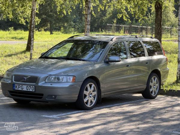 Volvo V70 2007 in Panevezys, with an engine capacity of 2.40 L and mileage of 293 thousand km for 1500 €, photo 1 on AUTOMOTO.COM.LV
