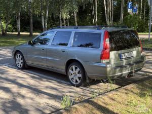 Volvo V70 2007 Panevēža, ar dzinēja tilpumu 2.40 L un nobraukumu 293 tūkst. km par 1500 €, foto 8 vietnē AUTOMOTO.COM.LV