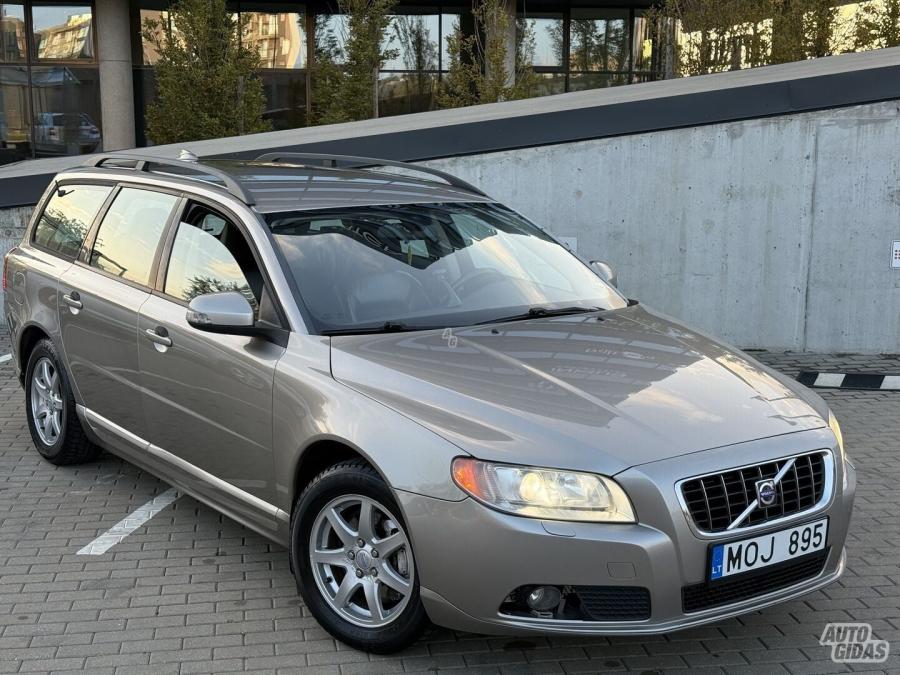 Volvo V70 2007 in Kaunas, with an engine capacity of 2.40 L and mileage of 322 thousand km for 2950 €, photo 4 on AUTOMOTO.COM.LV