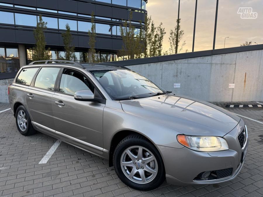 Volvo V70 2007 in Kaunas, with an engine capacity of 2.40 L and mileage of 322 thousand km for 2950 €, photo 6 on AUTOMOTO.COM.LV