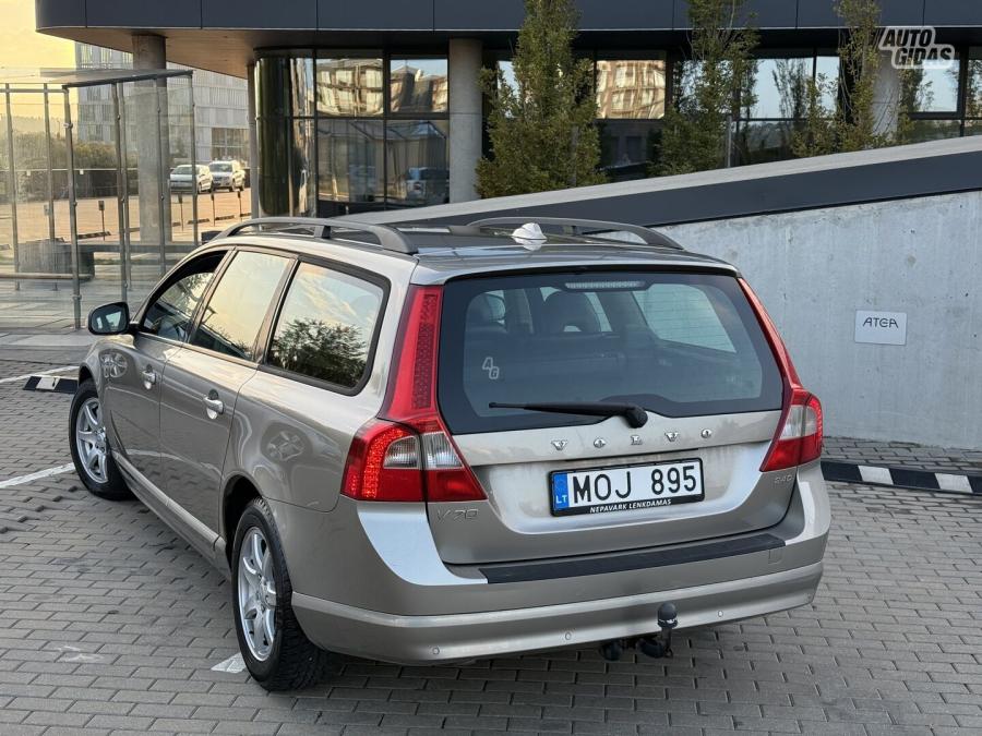 Volvo V70 2007 in Kaunas, with an engine capacity of 2.40 L and mileage of 322 thousand km for 2950 €, photo 12 on AUTOMOTO.COM.LV