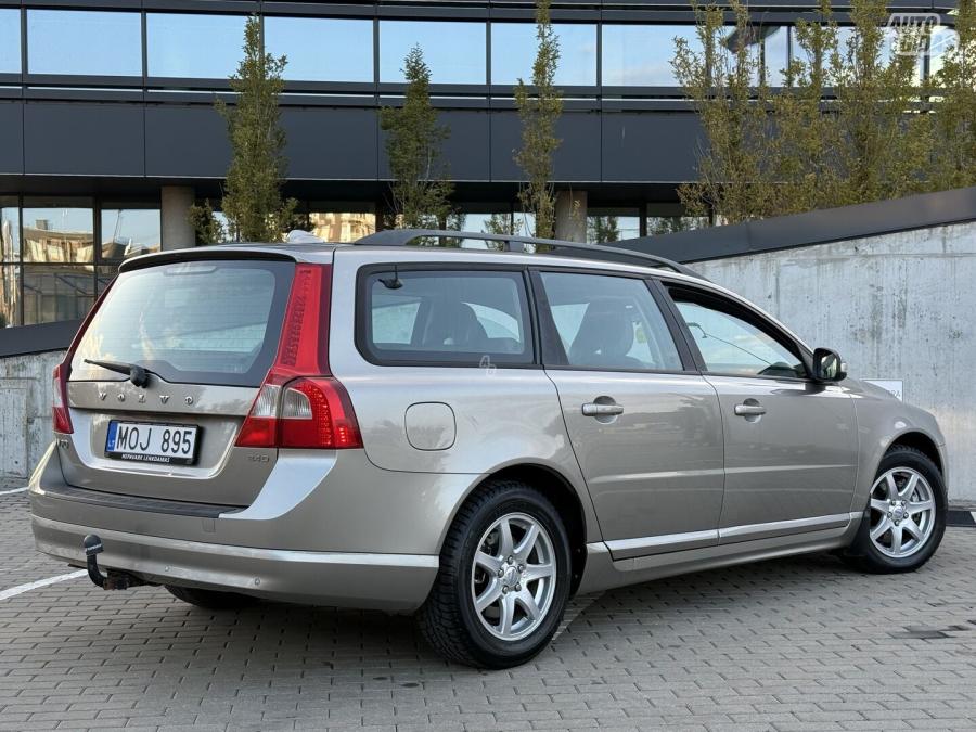 Volvo V70 2007 in Kaunas, with an engine capacity of 2.40 L and mileage of 322 thousand km for 2950 €, photo 16 on AUTOMOTO.COM.LV