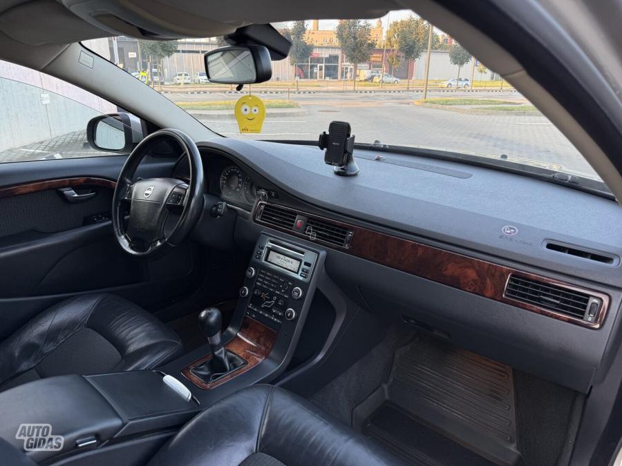 Volvo V70 2007 in Kaunas, with an engine capacity of 2.40 L and mileage of 322 thousand km for 2950 €, photo 20 on AUTOMOTO.COM.LV