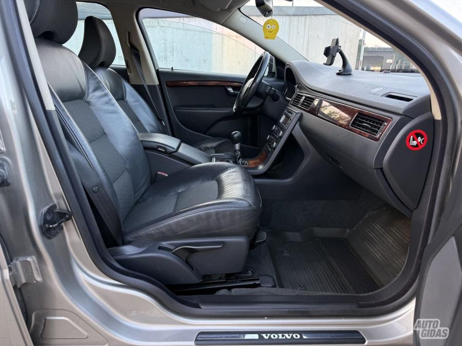Volvo V70 2007 in Kaunas, with an engine capacity of 2.40 L and mileage of 322 thousand km for 2950 €, photo 21 on AUTOMOTO.COM.LV