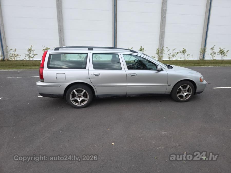 Volvo V70 2007 Tallina, ar dzinēja tilpumu 2.40 L un nobraukumu 340 tūkst. km par 2000 €, foto 10 vietnē AUTOMOTO.COM.LV