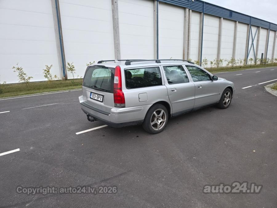 Volvo V70 2007 Tallina, ar dzinēja tilpumu 2.40 L un nobraukumu 340 tūkst. km par 2000 €, foto 11 vietnē AUTOMOTO.COM.LV