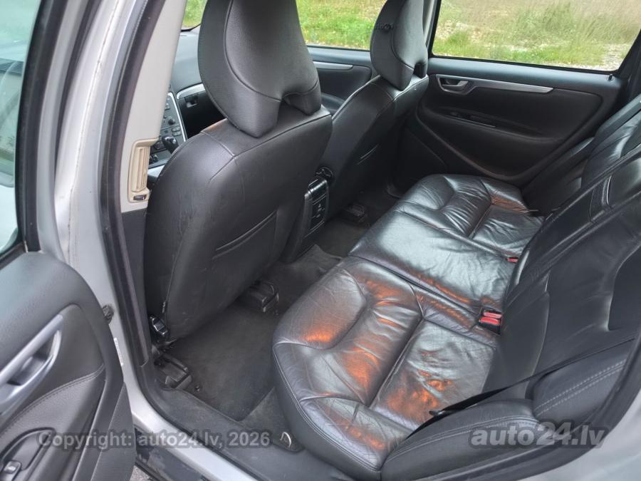 Volvo V70 2007 Tallina, ar dzinēja tilpumu 2.40 L un nobraukumu 340 tūkst. km par 2000 €, foto 17 vietnē AUTOMOTO.COM.LV