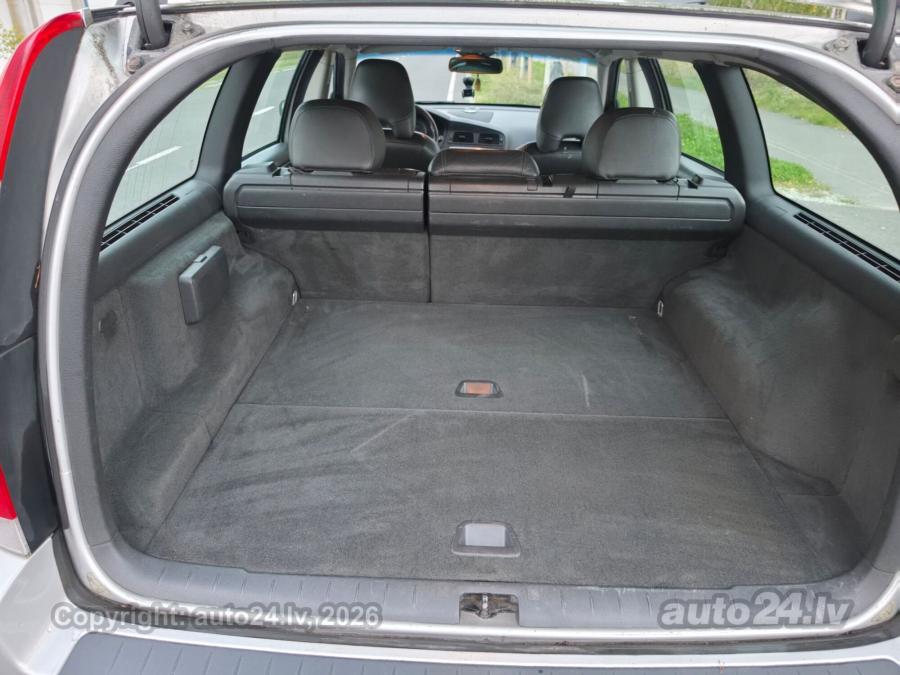 Volvo V70 2007 Tallina, ar dzinēja tilpumu 2.40 L un nobraukumu 340 tūkst. km par 2000 €, foto 29 vietnē AUTOMOTO.COM.LV