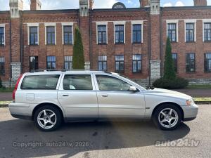 Volvo V70 2007 Tallina, ar dzinēja tilpumu 2.40 L un nobraukumu 340 tūkst. km par 2999 €, foto 5 vietnē AUTOMOTO.COM.LV
