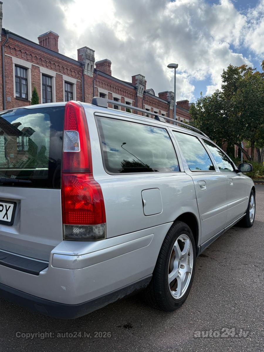 Volvo V70 2007 Tallina, ar dzinēja tilpumu 2.40 L un nobraukumu 340 tūkst. km par 2999 €, foto 9 vietnē AUTOMOTO.COM.LV