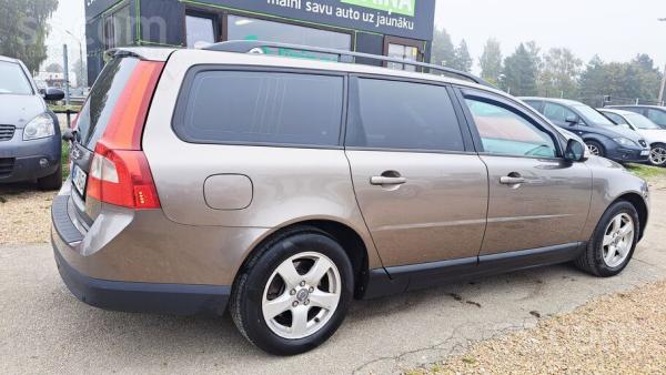 Volvo V70 2007 RÄ«ga vietnÄ Volvo V70 2007 RÄ«ga, ar dzinÄja tilpumu 2.40 L un nobraukumu 335 tÅ«kst. km par 2900 ā¬, foto 3 vietnÄ AUTOMOTO.COM.LV