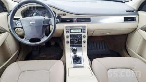 Volvo V70 2007 in Riga, with an engine capacity of 2.40 L and mileage of 335 thousand km for 2900 €, photo 8 on AUTOMOTO.COM.LV