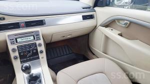 Volvo V70 2007 in Riga, with an engine capacity of 2.40 L and mileage of 335 thousand km for 2900 €, photo 9 on AUTOMOTO.COM.LV
