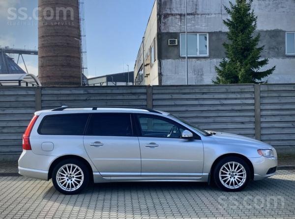 Volvo V70 2008 Jelgava, ar dzinēja tilpumu 2.40 L un nobraukumu 0 tūkst. km par 2399 €, foto 8 vietnē AUTOMOTO.COM.LV