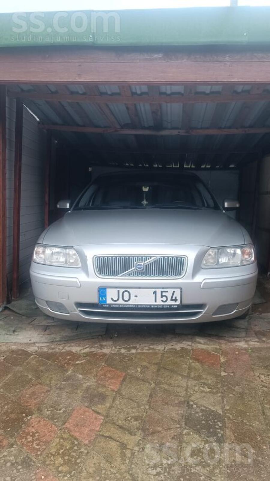 Volvo V70 2008 in Riga, with an engine capacity of 2.40 L and mileage of 292 thousand km for 4450 €, photo 1 on AUTOMOTO.COM.LV